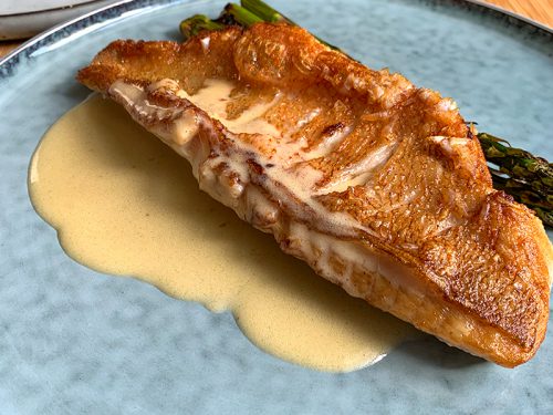 Roodbaars met witte wijnsaus – Wat zullen we eten?